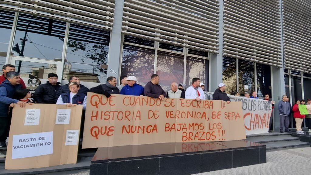 “Nos están llevando al extremo”: fuerte protesta contra Lácteos ...